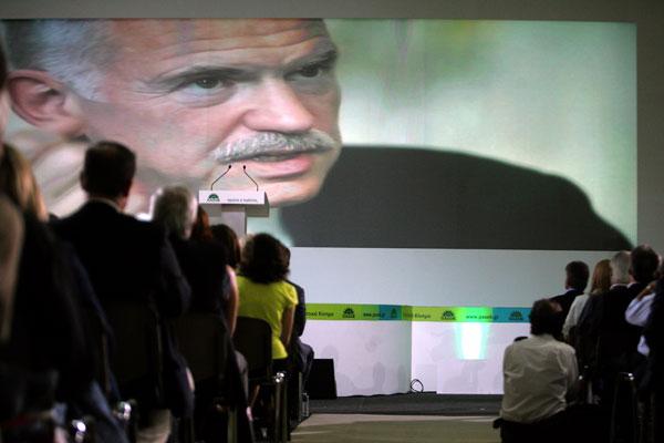 Papandréou seul à la veille du discours de la FIT | iNFO-GRECE